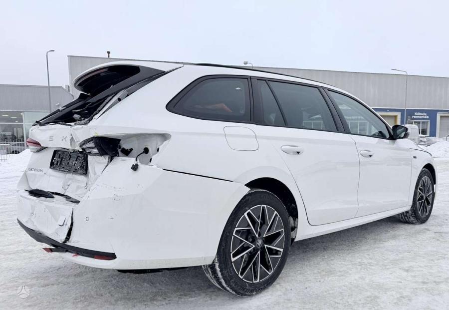 Balts Skoda Octavia 2025 Šauļi, ar dzinēja tilpumu 1.97 L un nobraukumu 3 tūkst. km par 21900 €, foto 4 vietnē AUTOMOTO.COM.LV