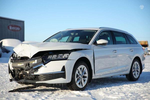 Balts Skoda Octavia 2025 Tallina, ar dzinēja tilpumu 1.50 L un nobraukumu 11 tūkst. km par 9000 €, foto 3 vietnē AUTOMOTO.COM.LV