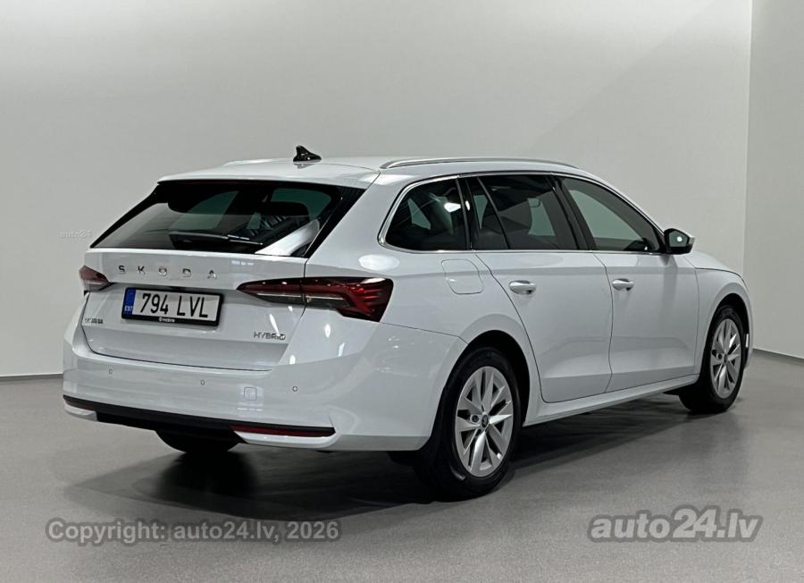 White Skoda Octavia 2025 in Tallinn, with an engine capacity of 1.50 L and mileage of 14 thousand km for 27900 €, photo 3 on AUTOMOTO.COM.LV