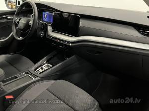 White Skoda Octavia 2025 in Tallinn, with an engine capacity of 1.50 L and mileage of 14 thousand km for 27900 €, photo 4 on AUTOMOTO.COM.LV