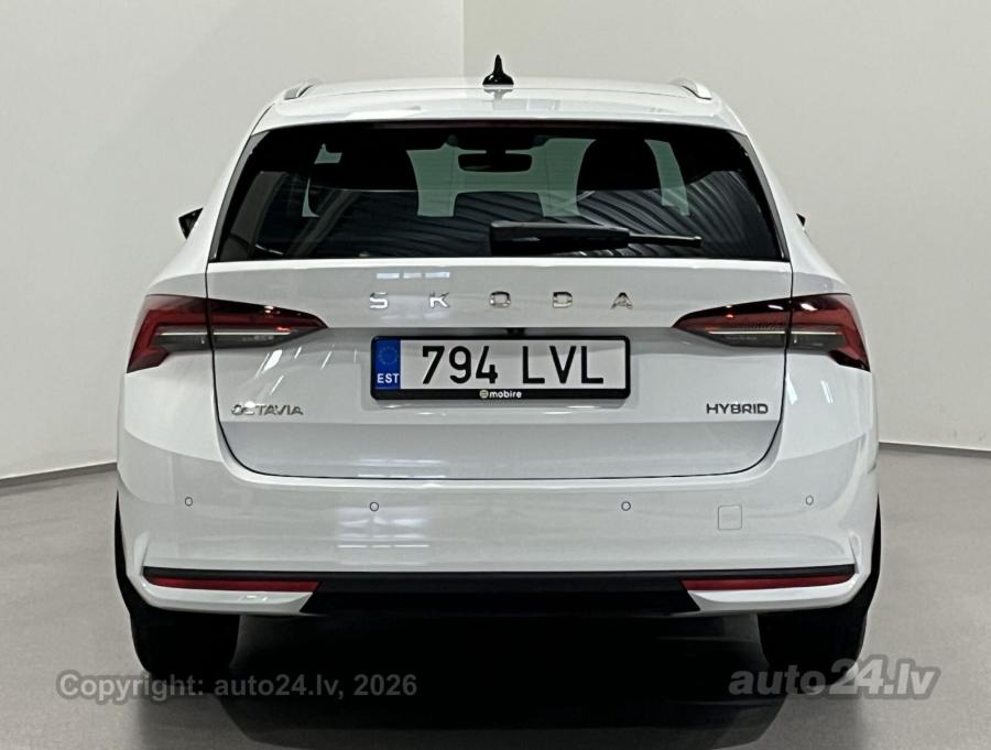 White Skoda Octavia 2025 in Tallinn, with an engine capacity of 1.50 L and mileage of 14 thousand km for 27900 €, photo 17 on AUTOMOTO.COM.LV