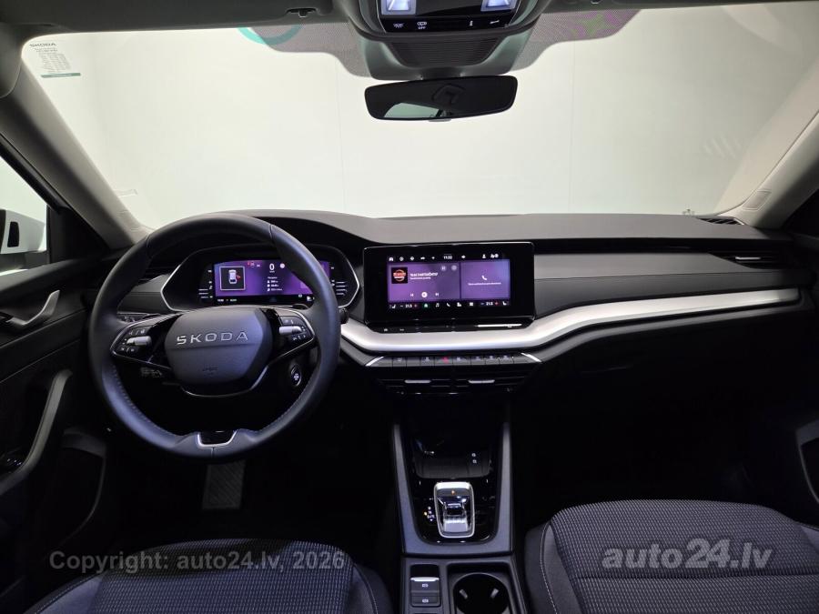 Balts Skoda Octavia 2025 Tallina, ar dzinēja tilpumu 1.50 L un nobraukumu 14 tūkst. km par 26900 €, foto 9 vietnē AUTOMOTO.COM.LV