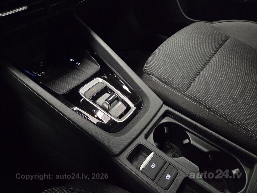 Balts Skoda Octavia 2025 Tallina, ar dzinēja tilpumu 1.50 L un nobraukumu 14 tūkst. km par 26900 €, foto 13 vietnē AUTOMOTO.COM.LV