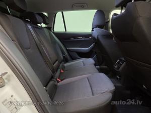 Balts Skoda Octavia 2025 Tallina, ar dzinēja tilpumu 1.50 L un nobraukumu 14 tūkst. km par 26900 €, foto 20 vietnē AUTOMOTO.COM.LV