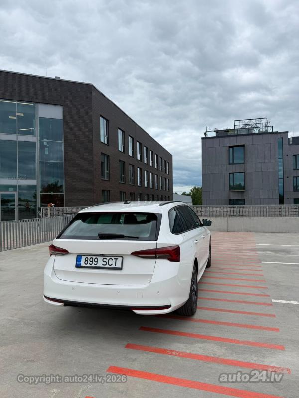 White Skoda Octavia 2025 in Tallinn, with an engine capacity of 2.00 L and mileage of 9 thousand km for 29900 €, photo 5 on AUTOMOTO.COM.LV