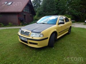 Yellow Skoda Octavia 2003 in Liepaja, with an engine capacity of 1.80 L and mileage of 237 thousand km for 1500 €, photo 4 on AUTOMOTO.COM.LV