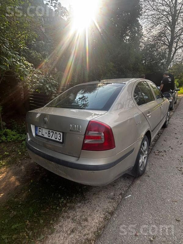 Yellow Skoda Octavia 2005 in Ogre, with an engine capacity of 2.00 L and mileage of 430 thousand km for 420 €, photo 2 on AUTOMOTO.COM.LV