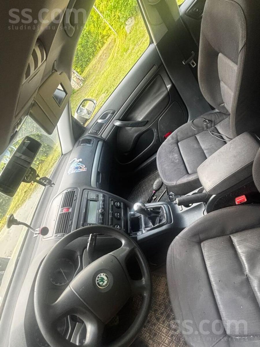 Dzeltens Skoda Octavia 2005 Ogre, ar dzinēja tilpumu 2.00 L un nobraukumu 430 tūkst. km par 12990 €, foto 3 vietnē AUTOMOTO.COM.LV