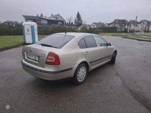 Dzeltens Skoda Octavia 2005 Alīta, ar dzinēja tilpumu 1.97 L un nobraukumu 308 tūkst. km par 1900 €, foto 2 vietnē AUTOMOTO.COM.LV