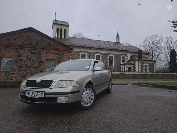 Dzeltens Skoda Octavia 2005 Alīta, ar dzinēja tilpumu 1.97 L un nobraukumu 308 tūkst. km par 1900 €, foto 4 vietnē AUTOMOTO.COM.LV