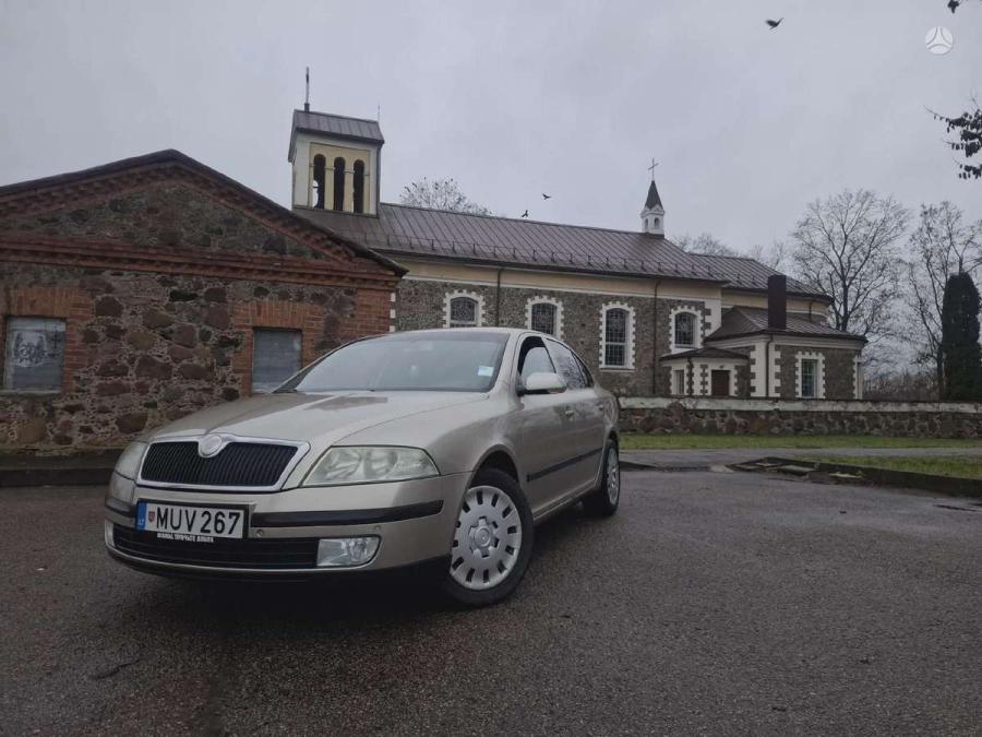 Dzeltens Skoda Octavia 2005 Alīta, ar dzinēja tilpumu 1.97 L un nobraukumu 308 tūkst. km par 1900 €, foto 4 vietnē AUTOMOTO.COM.LV
