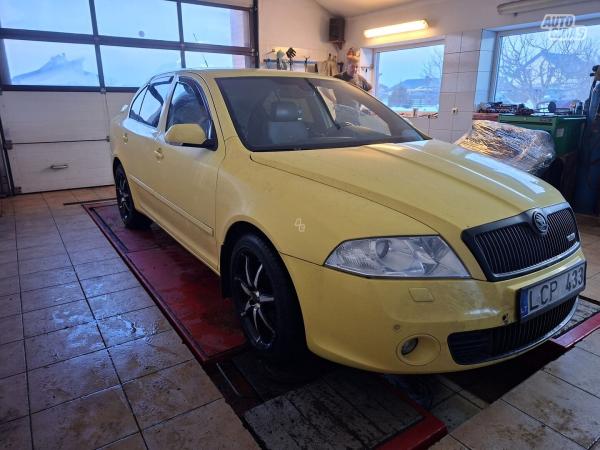 Yellow Skoda Octavia 2007 in Klaipeda, with an engine capacity of 2.00 L and mileage of 310 thousand km for 2600 €, photo 2 on AUTOMOTO.COM.LV