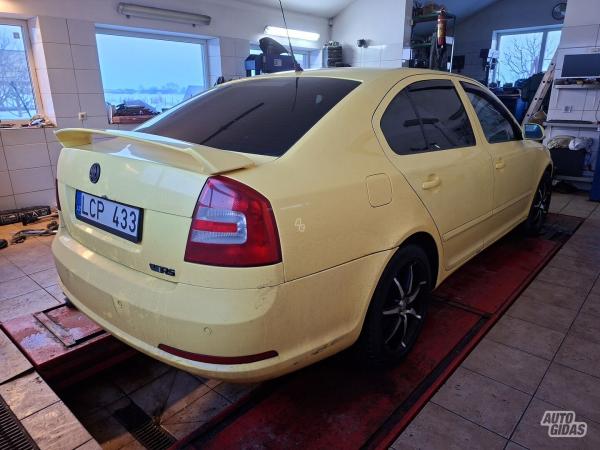 Yellow Skoda Octavia 2007 in Klaipeda, with an engine capacity of 2.00 L and mileage of 310 thousand km for 2600 €, photo 3 on AUTOMOTO.COM.LV