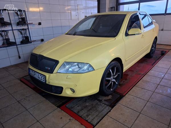 Yellow Skoda Octavia 2007 in Klaipeda, with an engine capacity of 2.00 L and mileage of 310 thousand km for 2600 €, photo 4 on AUTOMOTO.COM.LV