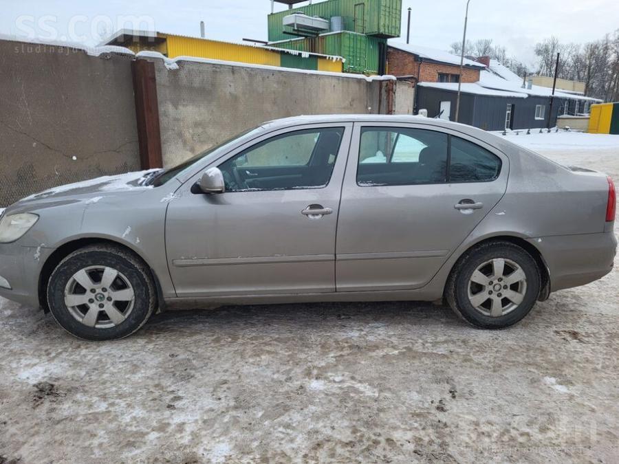 Yellow Skoda Octavia 2010 in Jekabpils, with an engine capacity of 1.90 L and mileage of 348 thousand km for 2500 €, photo 1 on AUTOMOTO.COM.LV