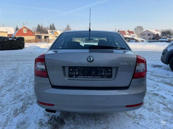 Dzeltens Skoda Octavia 2010 Marijampole, ar dzinēja tilpumu 1.60 L un nobraukumu 278 tūkst. km par 3950 €, foto 3 vietnē AUTOMOTO.COM.LV