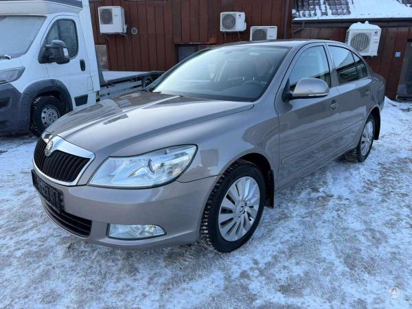 Dzeltens Skoda Octavia 2010 Marijampole, ar dzinēja tilpumu 1.60 L un nobraukumu 278 tūkst. km par 3950 €, foto 5 vietnē AUTOMOTO.COM.LV