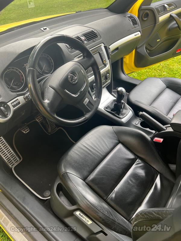 Yellow Skoda Octavia 2010 in Tartu, with an engine capacity of 2.00 L and mileage of 261 thousand km for 5000 €, photo 8 on AUTOMOTO.COM.LV