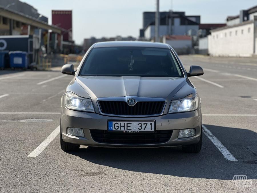 Dzeltens Skoda Octavia 2012 Kauņa, ar dzinēja tilpumu 1.60 L un nobraukumu 400 tūkst. km par 2850 €, foto 1 vietnē AUTOMOTO.COM.LV