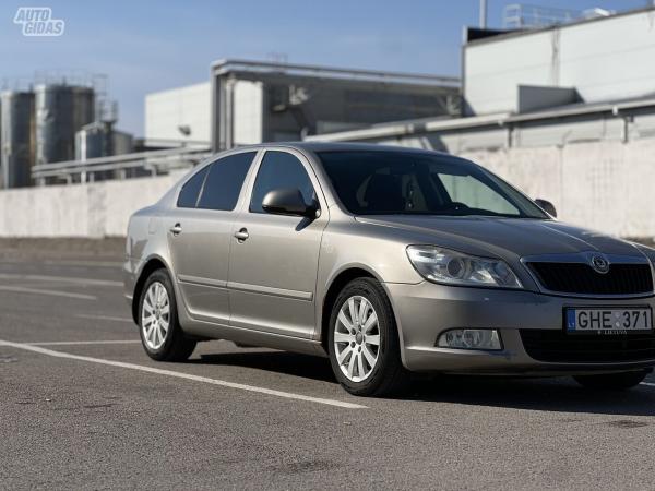 Dzeltens Skoda Octavia 2012 Kauņa, ar dzinēja tilpumu 1.60 L un nobraukumu 400 tūkst. km par 2850 €, foto 4 vietnē AUTOMOTO.COM.LV