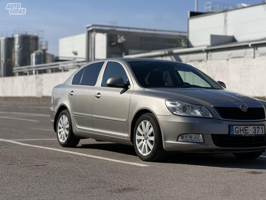 Dzeltens Skoda Octavia 2012 Kauņa, ar dzinēja tilpumu 1.60 L un nobraukumu 400 tūkst. km par 2850 €, foto 4 vietnē AUTOMOTO.COM.LV