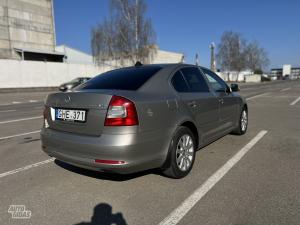 Dzeltens Skoda Octavia 2012 Kauņa, ar dzinēja tilpumu 1.60 L un nobraukumu 400 tūkst. km par 2850 €, foto 7 vietnē AUTOMOTO.COM.LV