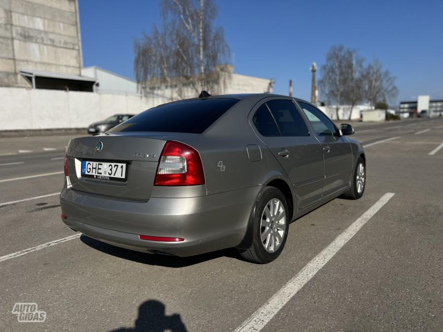 Dzeltens Skoda Octavia 2012 Kauņa, ar dzinēja tilpumu 1.60 L un nobraukumu 400 tūkst. km par 2850 €, foto 7 vietnē AUTOMOTO.COM.LV