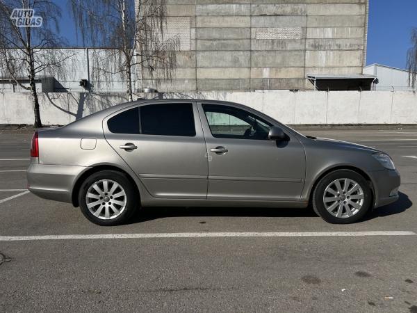 Dzeltens Skoda Octavia 2012 Kauņa, ar dzinēja tilpumu 1.60 L un nobraukumu 400 tūkst. km par 2850 €, foto 8 vietnē AUTOMOTO.COM.LV