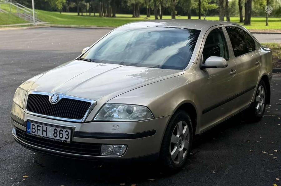 Yellow Skoda Octavia 2005 in Vilnius, with an engine capacity of 1.90 L and mileage of 370 thousand km for 799 €, photo 1 on AUTOMOTO.COM.LV