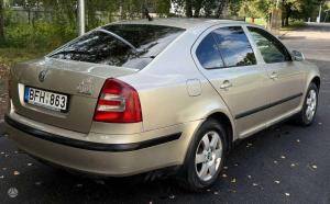 Yellow Skoda Octavia 2005 in Vilnius, with an engine capacity of 1.90 L and mileage of 370 thousand km for 799 €, photo 5 on AUTOMOTO.COM.LV