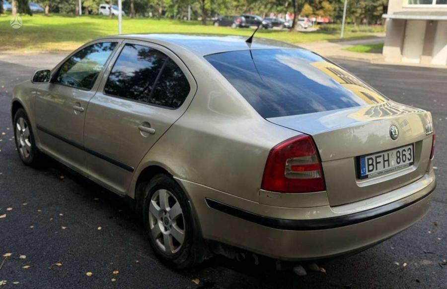 Yellow Skoda Octavia 2005 in Vilnius, with an engine capacity of 1.90 L and mileage of 370 thousand km for 799 €, photo 7 on AUTOMOTO.COM.LV
