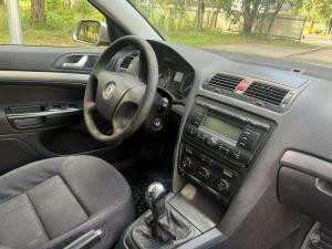Yellow Skoda Octavia 2005 in Vilnius, with an engine capacity of 1.90 L and mileage of 370 thousand km for 799 €, photo 14 on AUTOMOTO.COM.LV