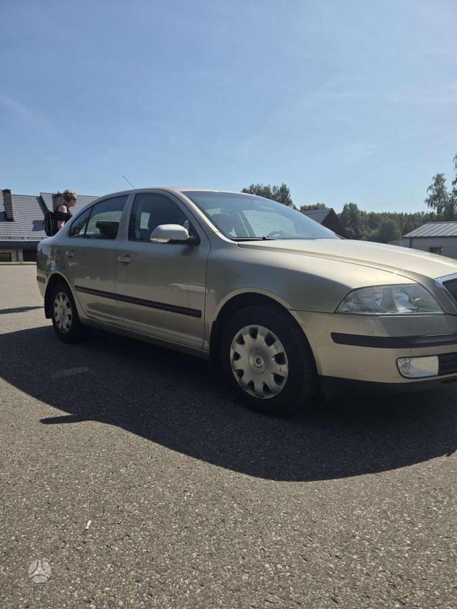 Желтый Шкода Октавия 2006 в Вильнюс, объемом двигателя 1.90 л и пробегом 201 тыс. км за 1600 €, фото 3 на AUTOMOTO.COM.LV