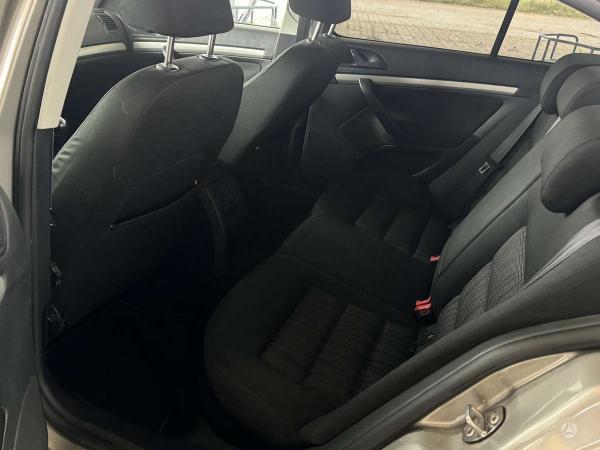 Yellow Skoda Octavia 2009 in Vilnius, with an engine capacity of 1.90 L and mileage of 450 thousand km for 1150 €, photo 11 on AUTOMOTO.COM.LV