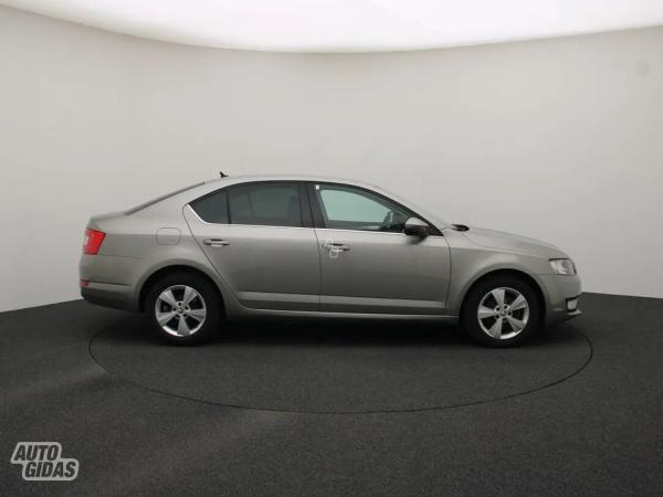 Dzeltens Skoda Octavia 2016 Viļņa, ar dzinēja tilpumu 1.40 L un nobraukumu 119 tūkst. km par 11799 €, foto 9 vietnē AUTOMOTO.COM.LV