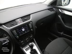 Dzeltens Skoda Octavia 2016 Viļņa, ar dzinēja tilpumu 1.40 L un nobraukumu 119 tūkst. km par 11799 €, foto 22 vietnē AUTOMOTO.COM.LV
