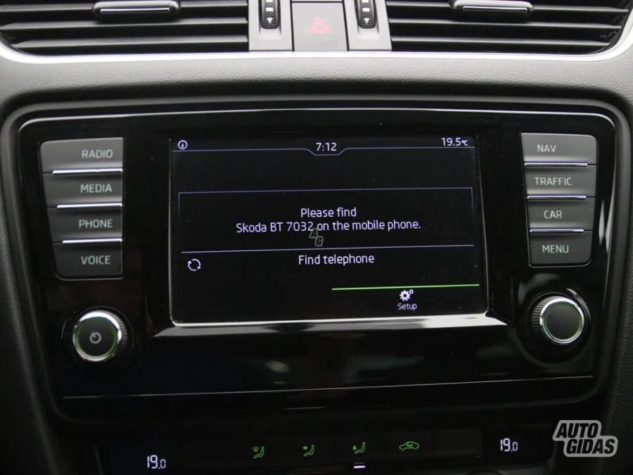 Dzeltens Skoda Octavia 2016 Viļņa, ar dzinēja tilpumu 1.40 L un nobraukumu 119 tūkst. km par 11799 €, foto 24 vietnē AUTOMOTO.COM.LV