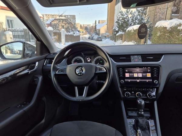 Yellow Skoda Octavia 2019 in Vilnius, with an engine capacity of 1.60 L and mileage of 124 thousand km for 10800 €, photo 8 on AUTOMOTO.COM.LV