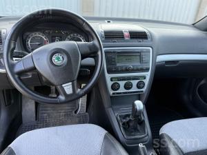 Dzeltens Skoda Octavia 2006 Rīga, ar dzinēja tilpumu 2.00 L un nobraukumu 0 tūkst. km par 1900 €, foto 10 vietnē AUTOMOTO.COM.LV