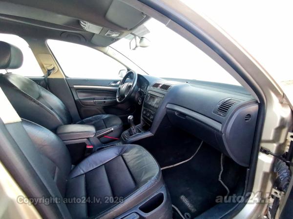 Dzeltens Skoda Octavia 2006 Tartu, ar dzinēja tilpumu 2.00 L un nobraukumu 350 tūkst. km par 1150 €, foto 5 vietnē AUTOMOTO.COM.LV