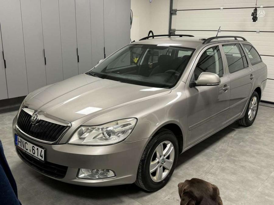 Dzeltens Skoda Octavia 2011 Šauļi, ar dzinēja tilpumu 1.40 L un nobraukumu 178 tūkst. km par 3000 €, foto 1 vietnē AUTOMOTO.COM.LV