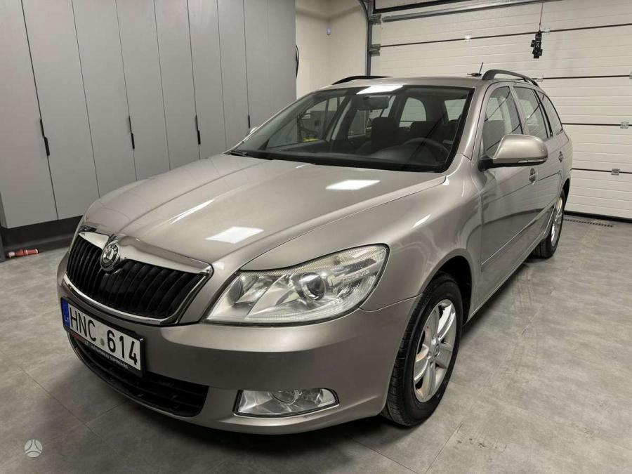 Dzeltens Skoda Octavia 2011 Šauļi, ar dzinēja tilpumu 1.40 L un nobraukumu 178 tūkst. km par 3000 €, foto 2 vietnē AUTOMOTO.COM.LV