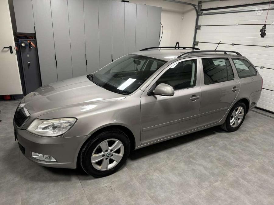 Dzeltens Skoda Octavia 2011 Šauļi, ar dzinēja tilpumu 1.40 L un nobraukumu 178 tūkst. km par 3000 €, foto 4 vietnē AUTOMOTO.COM.LV