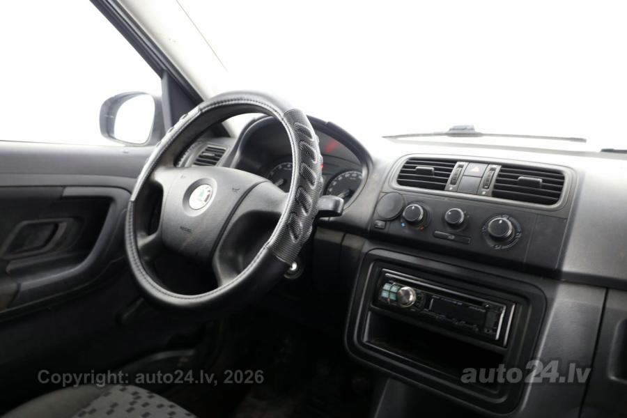 Pelēks Skoda Praktik 2008 Tallina, ar dzinēja tilpumu 1.40 L un nobraukumu 152 tūkst. km par 799 €, foto 6 vietnē AUTOMOTO.COM.LV