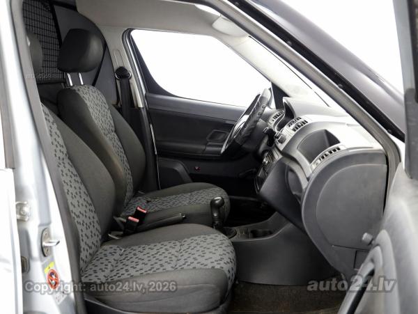 Grey Skoda Praktik 2008 in Tallinn, with an engine capacity of 1.40 L and mileage of 152 thousand km for 799 €, photo 6 on AUTOMOTO.COM.LV