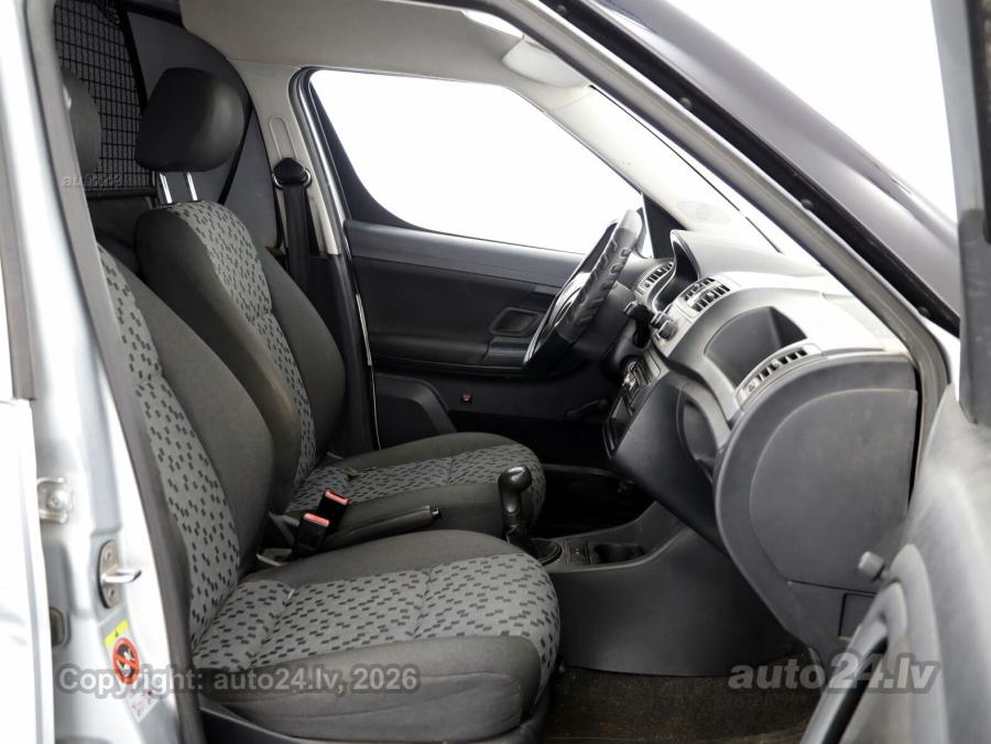 Pelēks Skoda Praktik 2008 Tallina, ar dzinēja tilpumu 1.40 L un nobraukumu 152 tūkst. km par 799 €, foto 7 vietnē AUTOMOTO.COM.LV