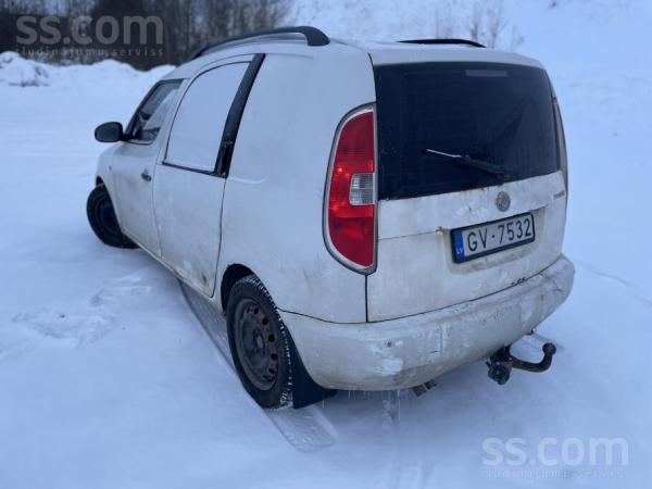 White Skoda Praktik 2007 in Rezekne, with an engine capacity of 1.40 L and mileage of 476 thousand km for 1000 €, photo 4 on AUTOMOTO.COM.LV