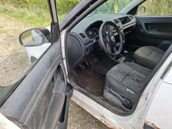Balts Skoda Praktik 2007 Rīga, ar dzinēja tilpumu 1.40 L un nobraukumu 411 tūkst. km par 380 €, foto 11 vietnē AUTOMOTO.COM.LV