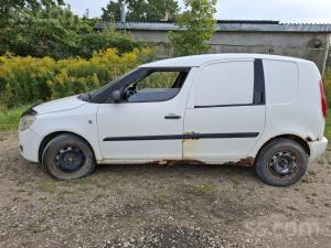 Balts Skoda Praktik 2007 Rīga, ar dzinēja tilpumu 1.40 L un nobraukumu 411 tūkst. km par 380 €, foto 3 vietnē AUTOMOTO.COM.LV
