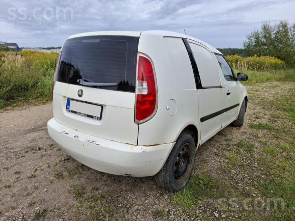 Balts Skoda Praktik 2007 Rīga, ar dzinēja tilpumu 1.40 L un nobraukumu 411 tūkst. km par 380 €, foto 6 vietnē AUTOMOTO.COM.LV